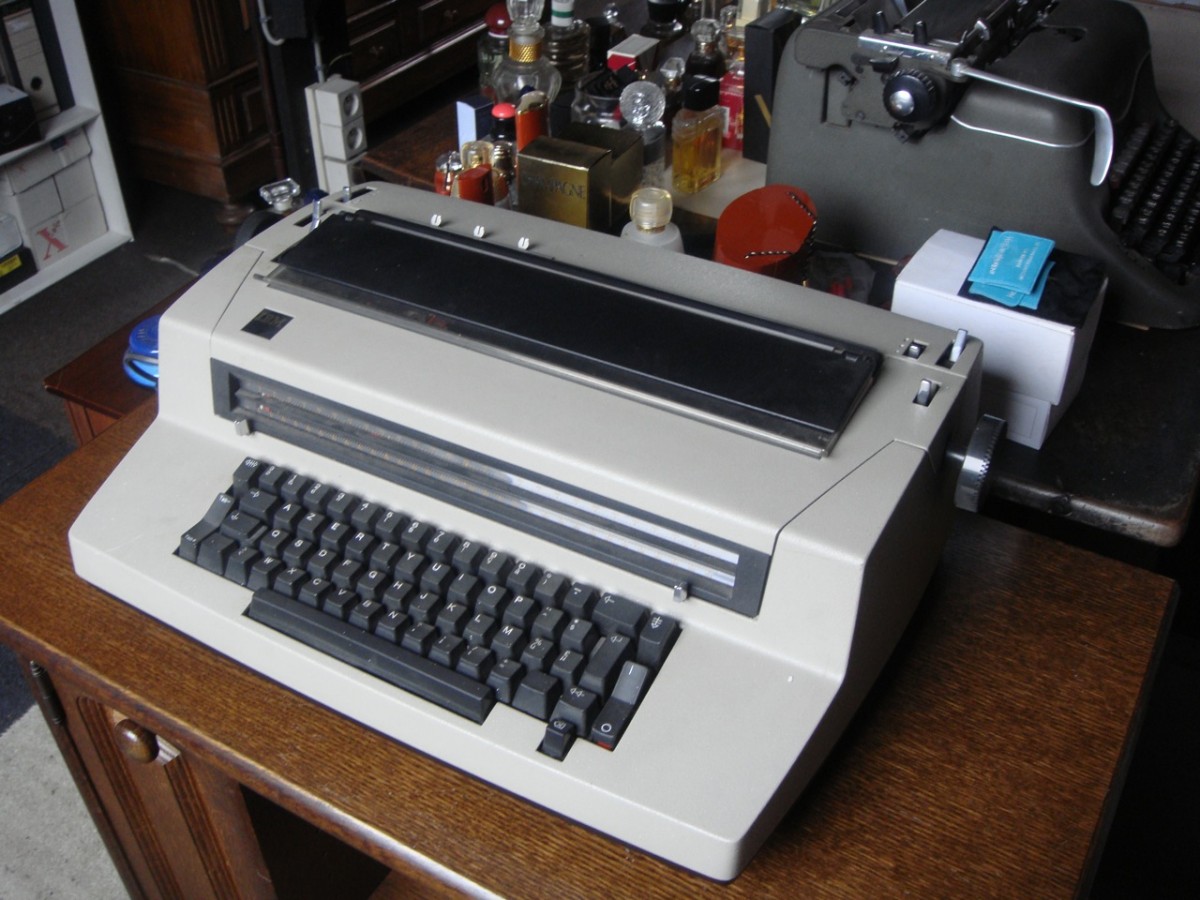 Photos de machines à écrire - ANCMECA